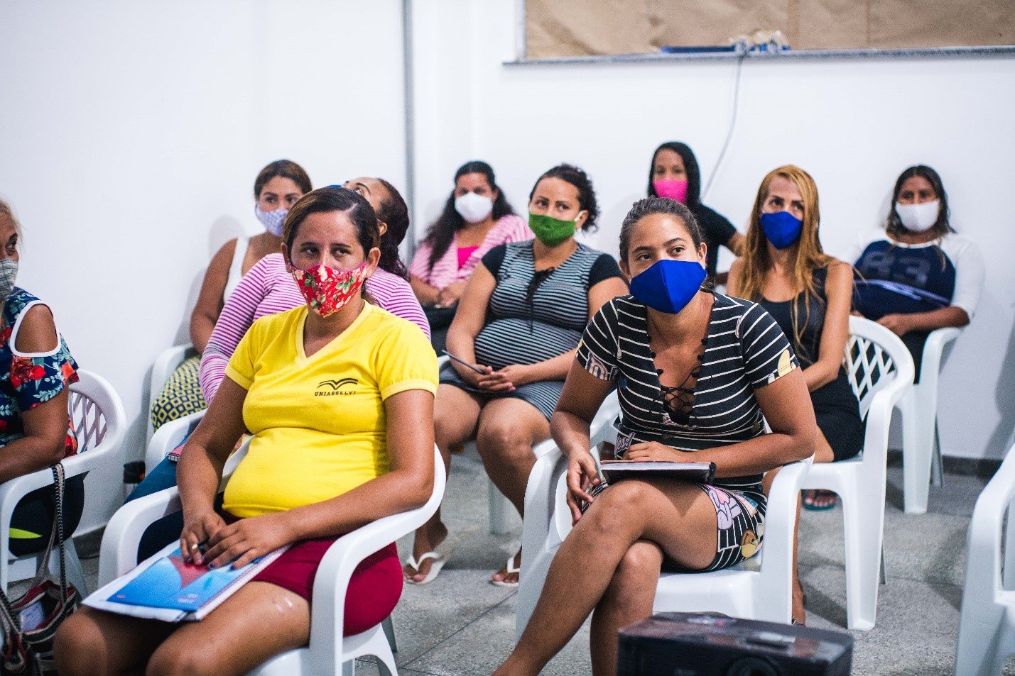 Mulheres venezuelanas concluem capacitação profissional por meio do ...
